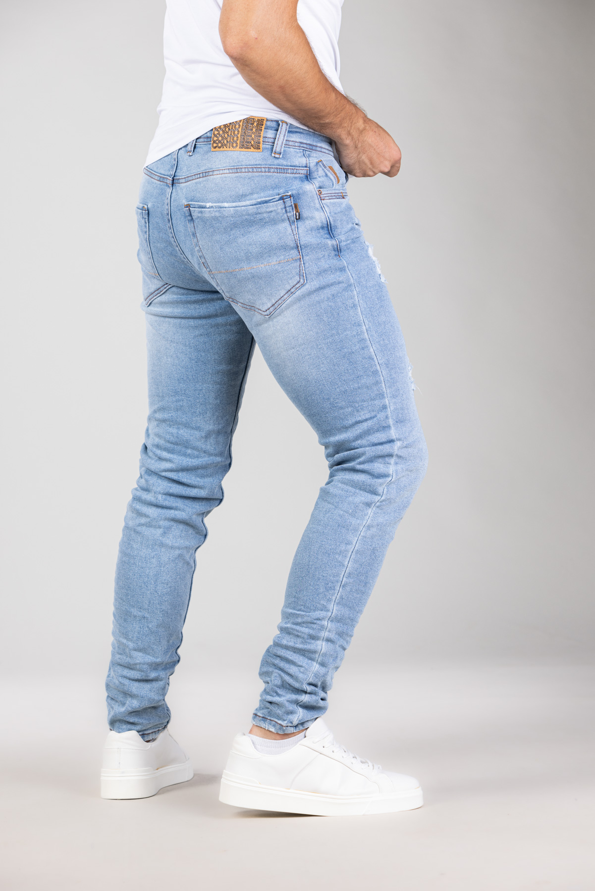 Muška teksas pantalona Art.2306 Svetlo plava – Contobene